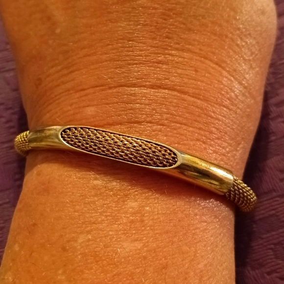 Avon | Jewelry | Vintage Gold Tone Avon Bracelet | Poshmark